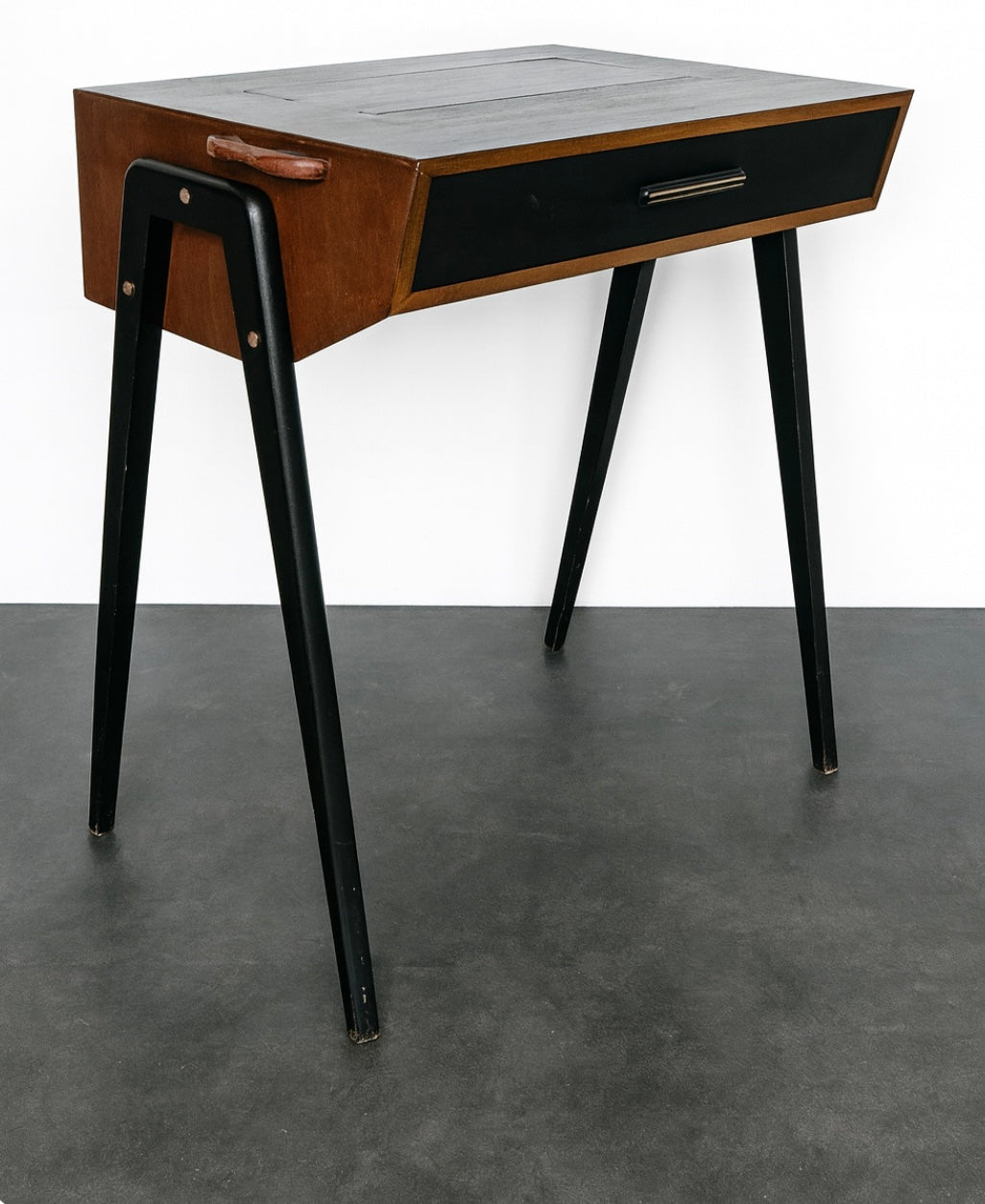 Singer sewing machine desk Modernist c1947 – Vintage Haus Interior